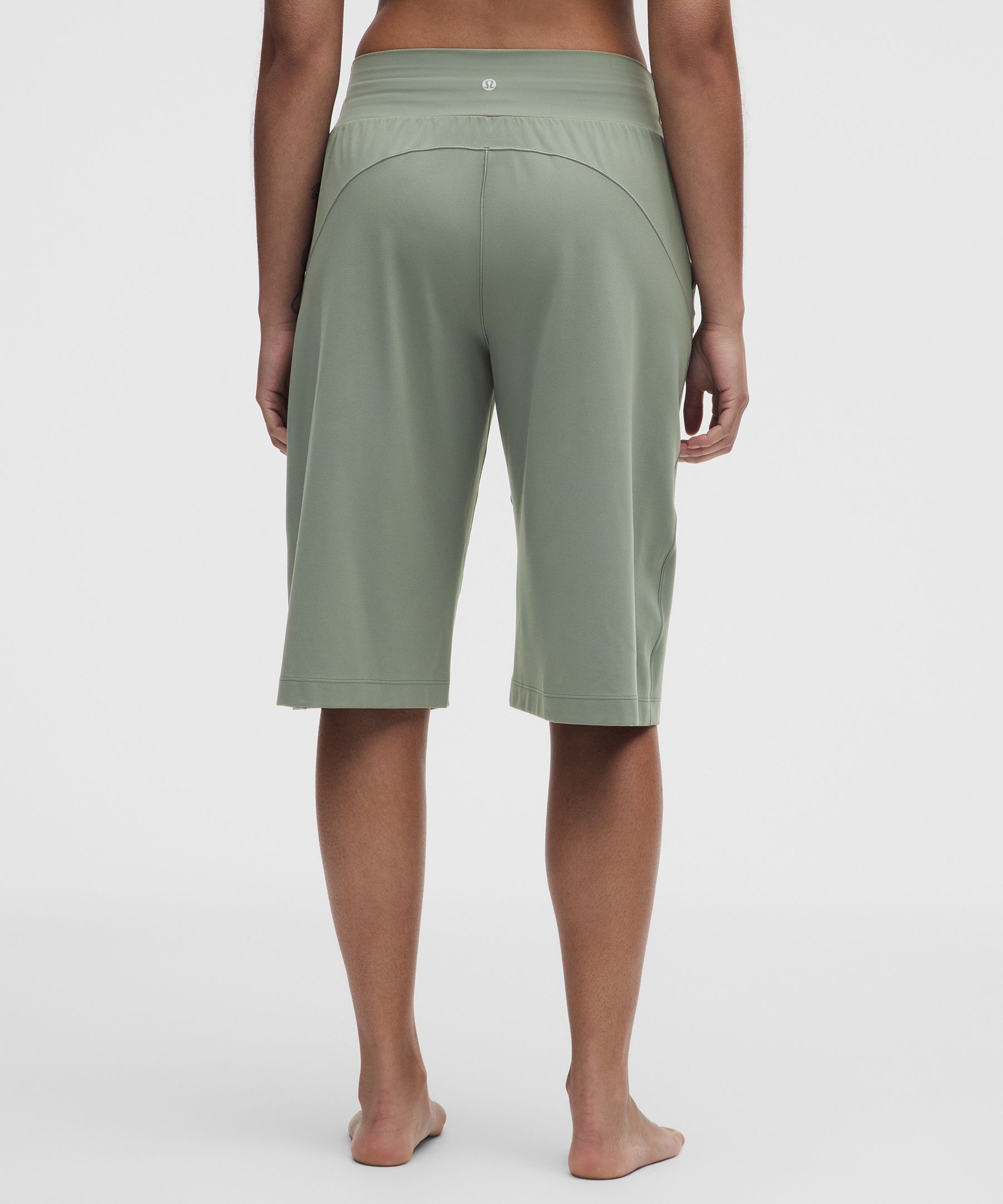 LULULEMON Lululemon Groove Mid-Rise Relaxed Bermuda Short